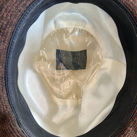 🔹 Pendleton Vintage Fedora